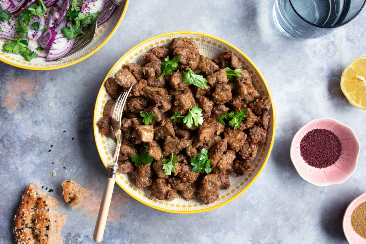 PAN-FRIED LIVER WITH RED ONION SALAD - Turkish Cravings